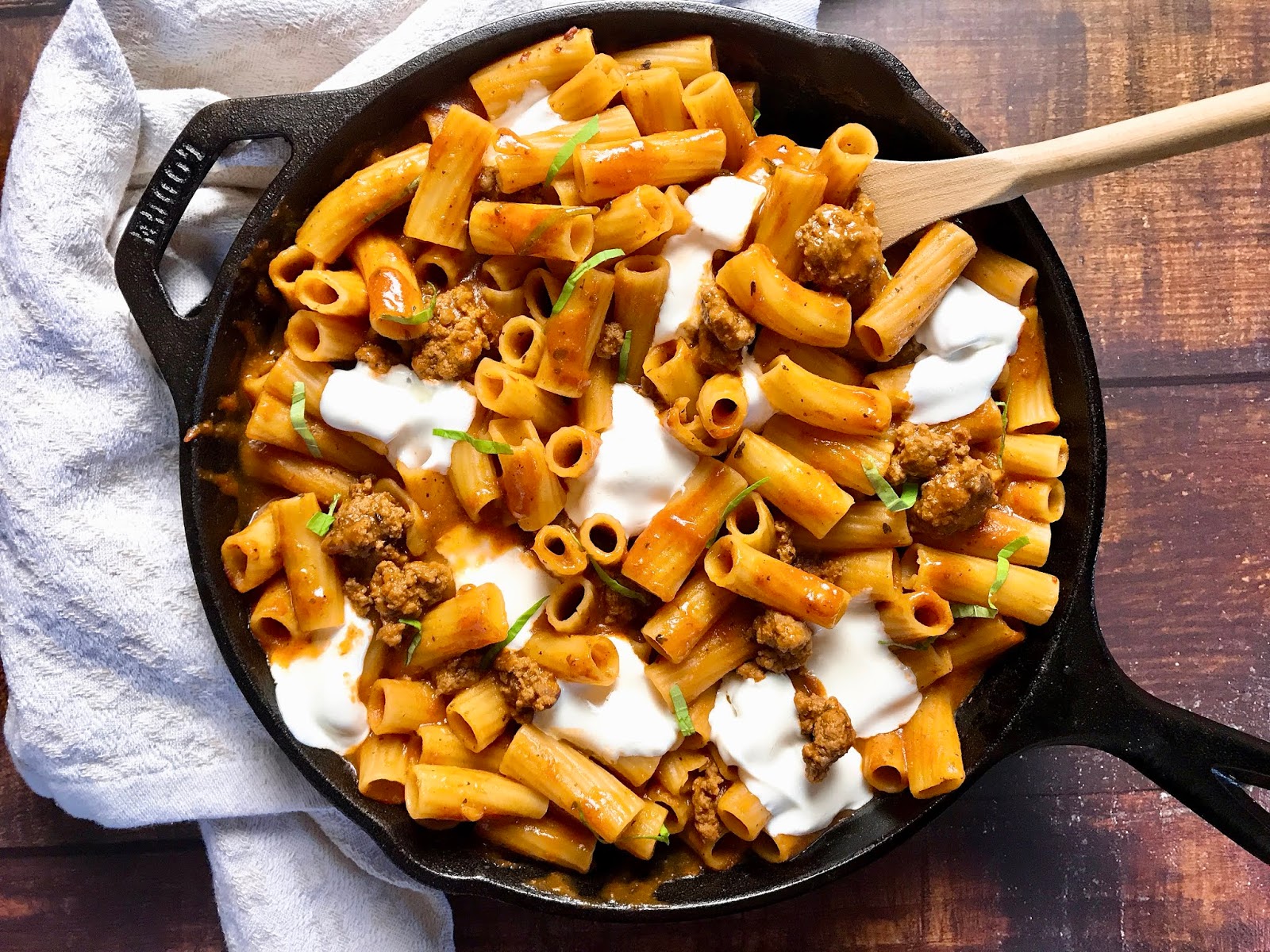 Beefy One-Pot Rigatoni with Mozzarella