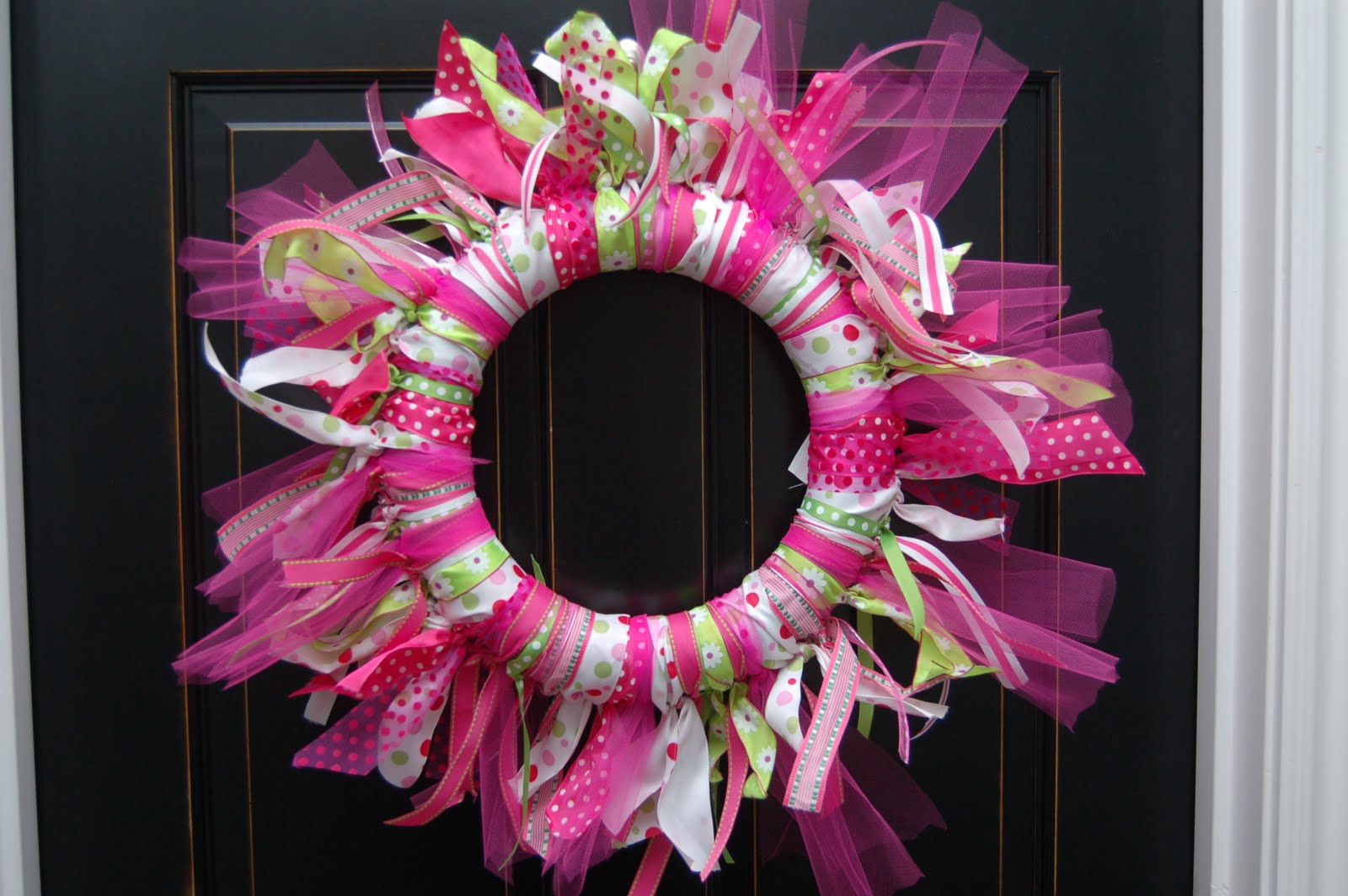 Maddyson's Lane: Ribbon Wreath~DIY