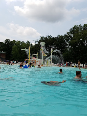 Play St. Louis: Arnold Rec Center Outdoor Pool, Arnold