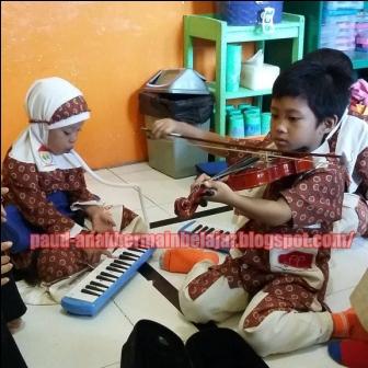 INILAH ALASAN PENTINGNYA KEGIATAN BERMAIN MUSIK DI TK-PAUD | ANAK PAUD ...