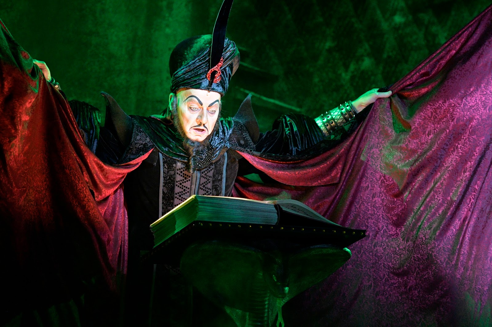 Compendium: A Walk on the Dark Side: An Interview with Jonathan Weir ...