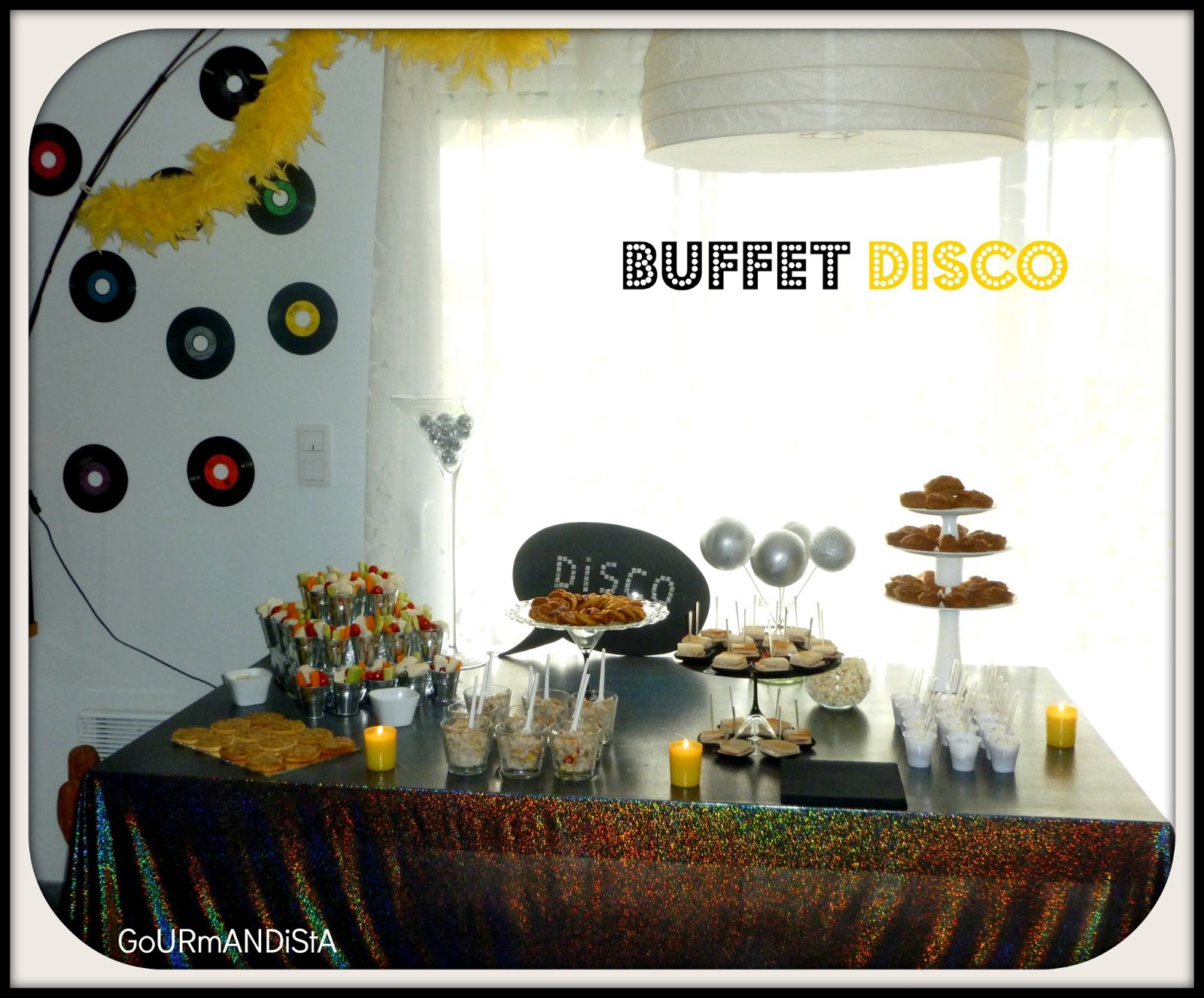 Buffet DISCO et gâteau décoré "DJ"