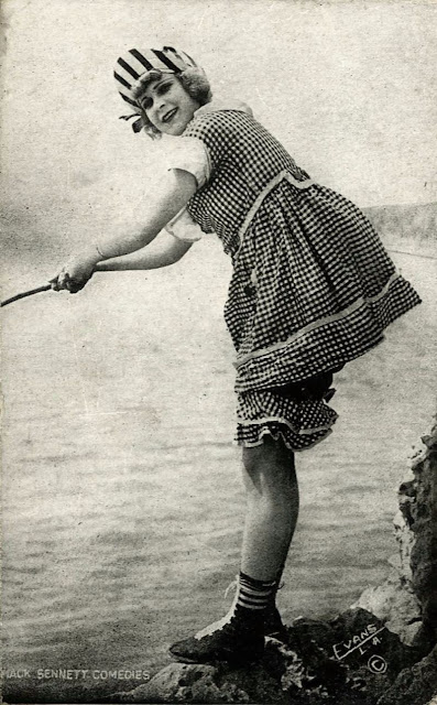 Pictures of Mack Sennett's Bathing Beauties From Between the 1910s and ...