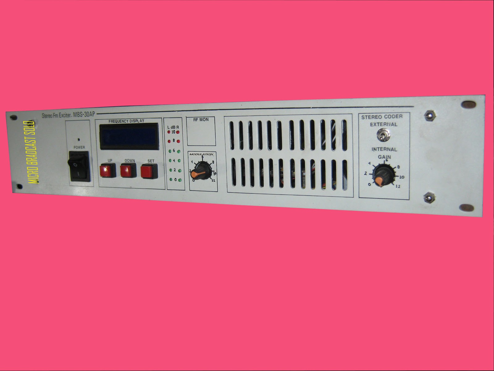 Micro Broadcast Solo: Pemancar TV UHF