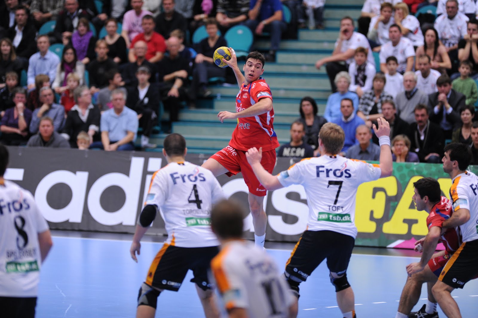 Balonmano Jordi: Propuesta de solución ofensiva a la salida del ...