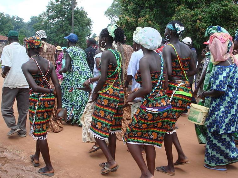 A traves de Africa: Diolas