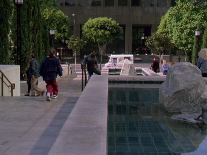 Filming Locations of Chicago and Los Angeles: Charmed: Season 3 ...