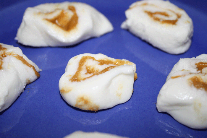 Gal in the Middle: Cream Cheese Candy