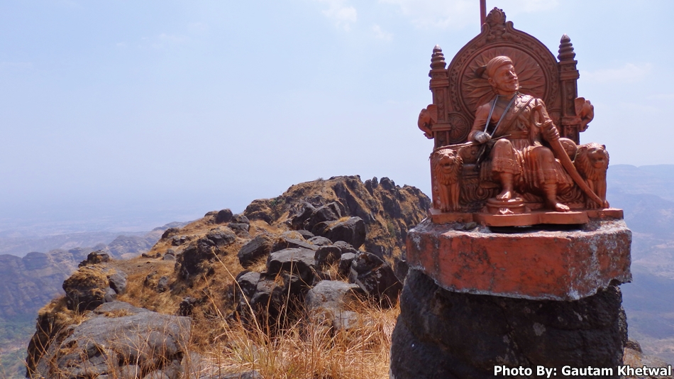 Treks around Thane and Mumbai: Chanderi Fort Trek, Badlapur