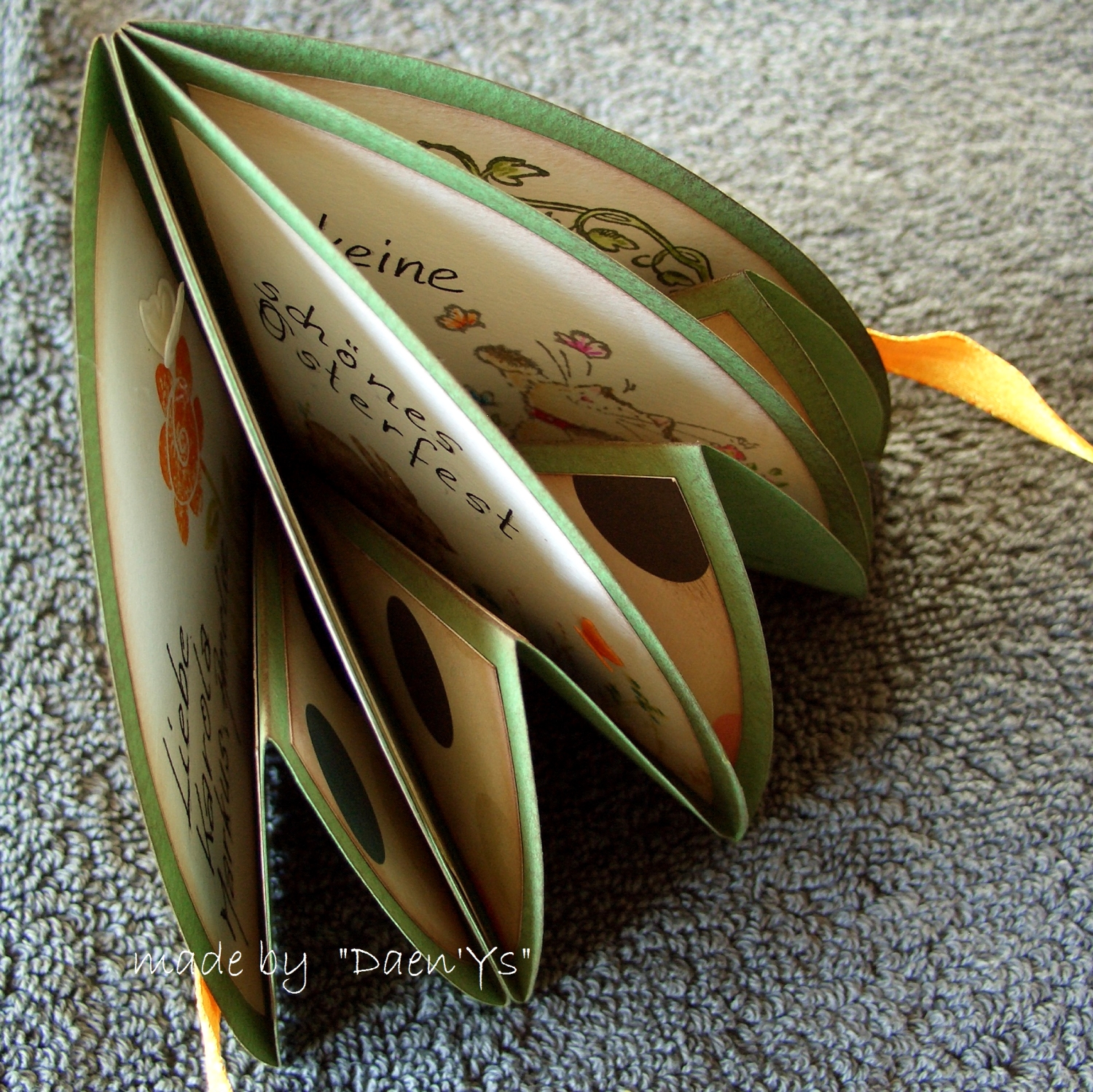 Let's take time...: Circle Flip Up Book