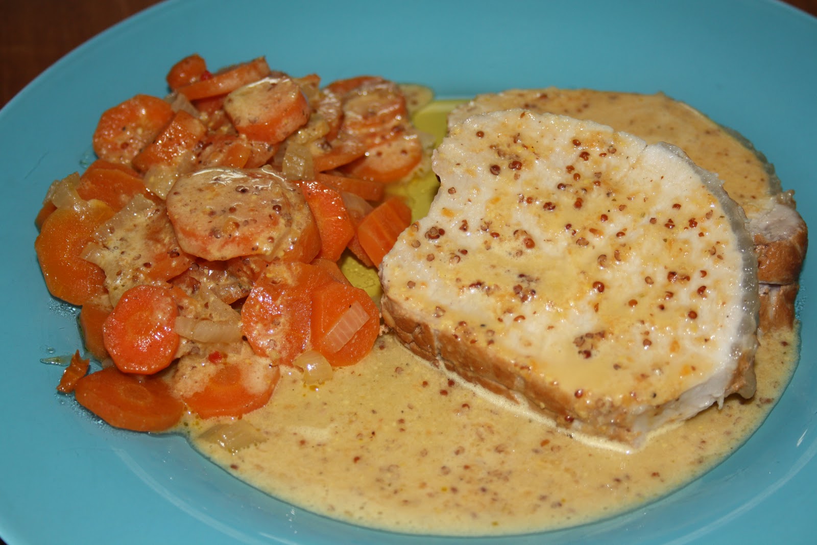 La cuisine de Mathilde: Rôti de porc à la moutarde et au cidre