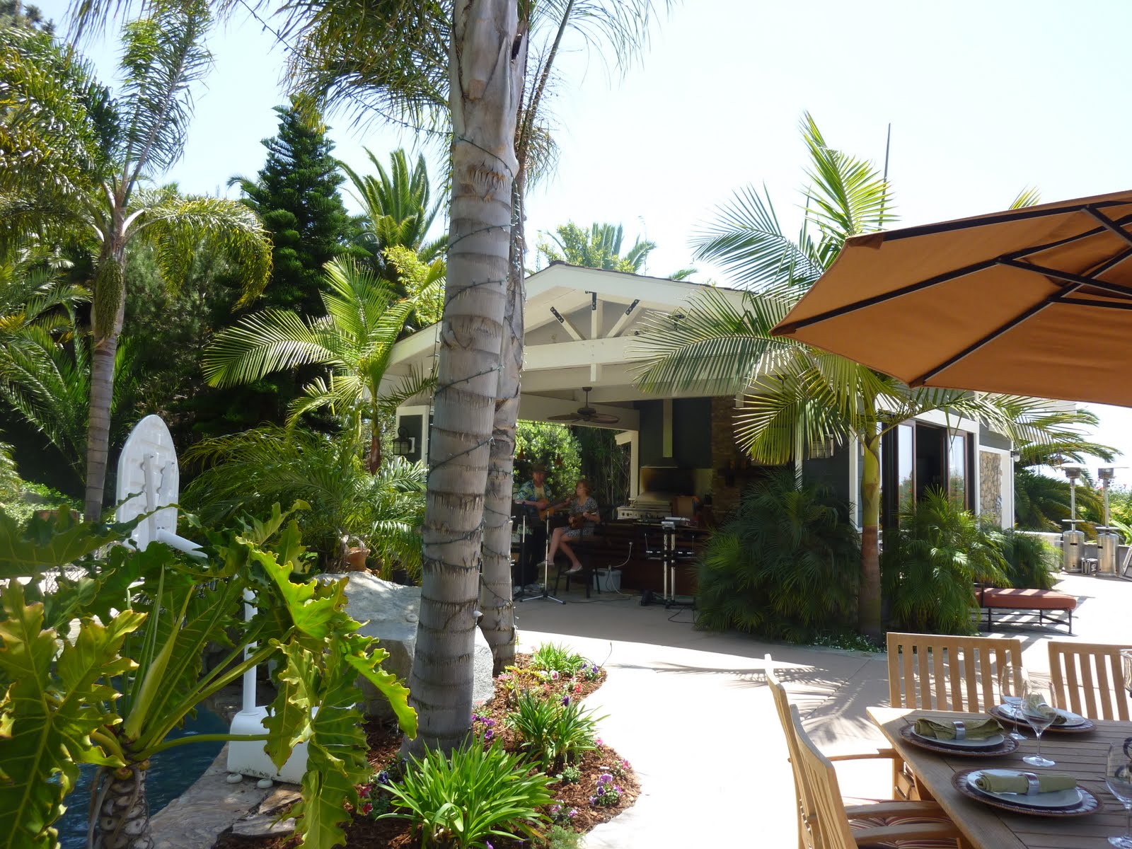 A Place to Share: Welcome to the Encinitas Garden Tour on Crest Drive