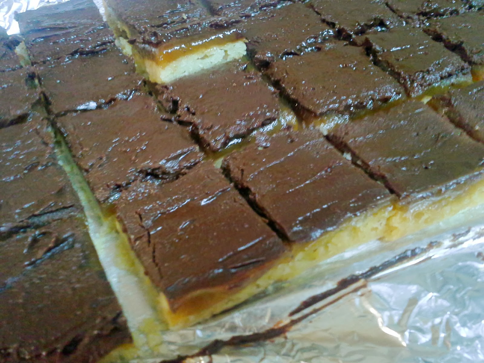 Ally in Cali: Chocolate caramel bars