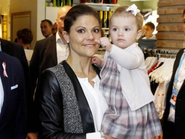 Crown Princess Victoria and Princess Estelle at Tennis match