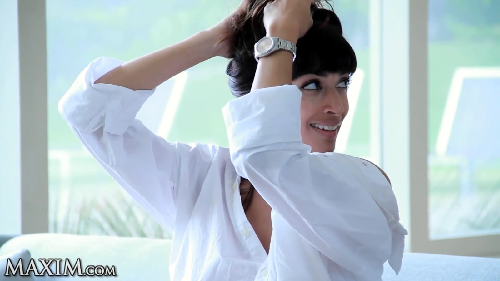 GIFrama: Hannah Simone [MAXIM Magazine]2011 | batty for nudity