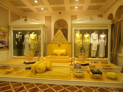 SENI LAMA MELAYU (MALAY OLDEN ART): Galeri (Gallery of) Sultan Azlan Shah