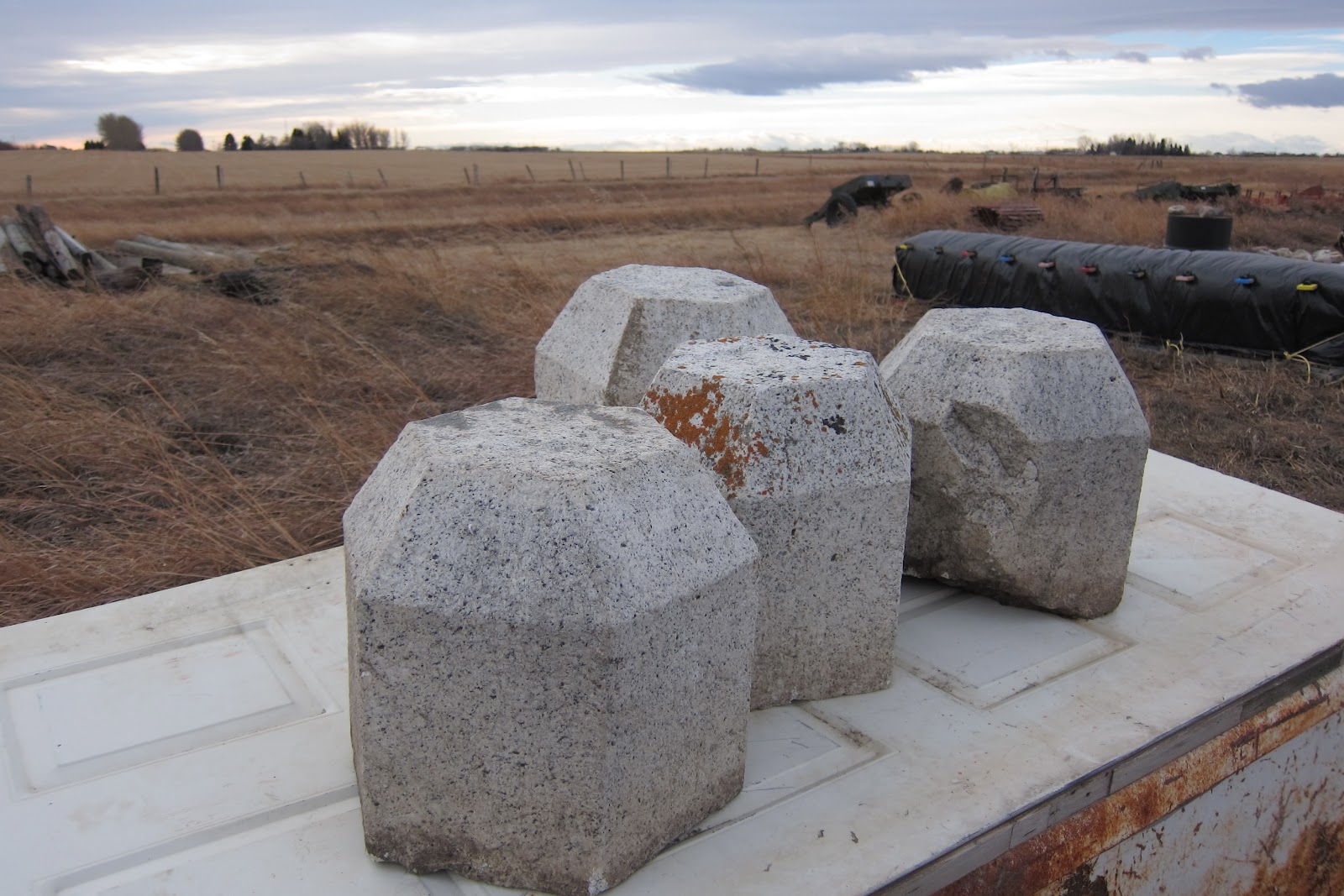 Simple Moodlings: The sitting stone