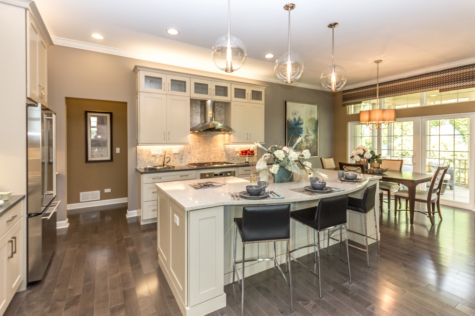 Elegant Ranch Homes Overlooking Lake Geneva - Home Channel TV Vlog 12