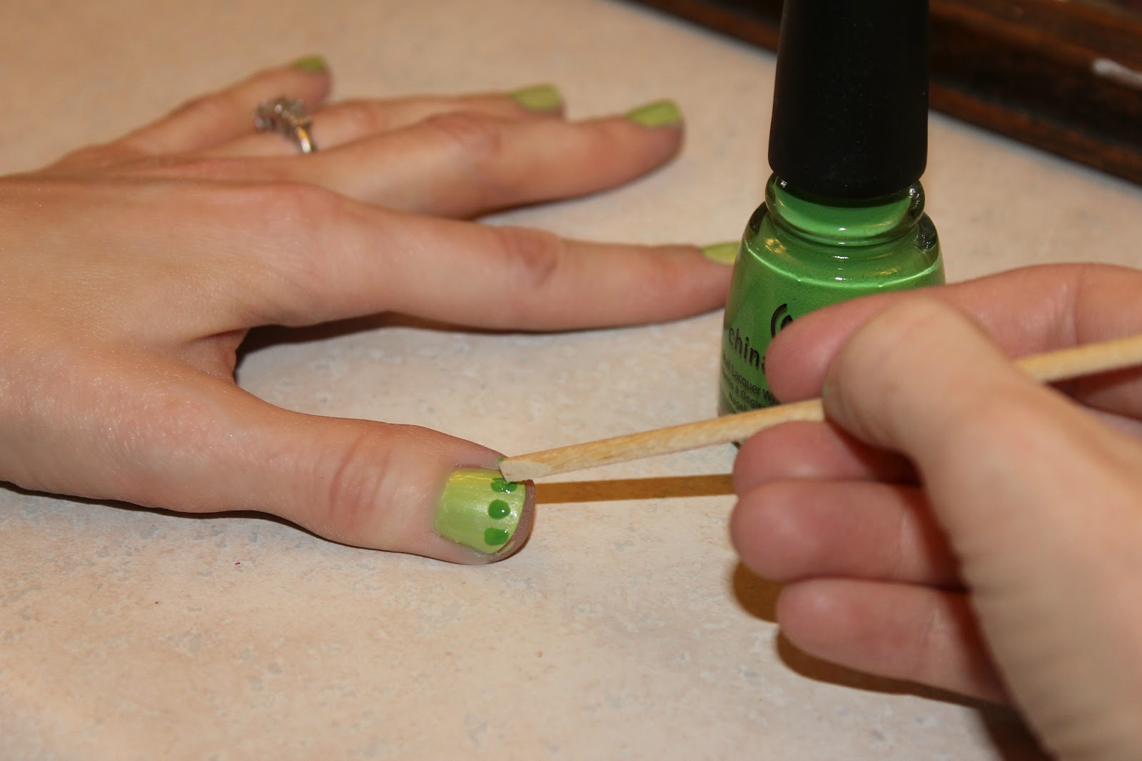 blushing basics: Green Bow Tie Nails {Tutorial}