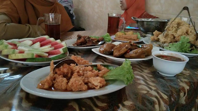 Syawalan Pengurus ATPUSI DIY di Bale Resto Timoho Yogyakarta. Guyub ...