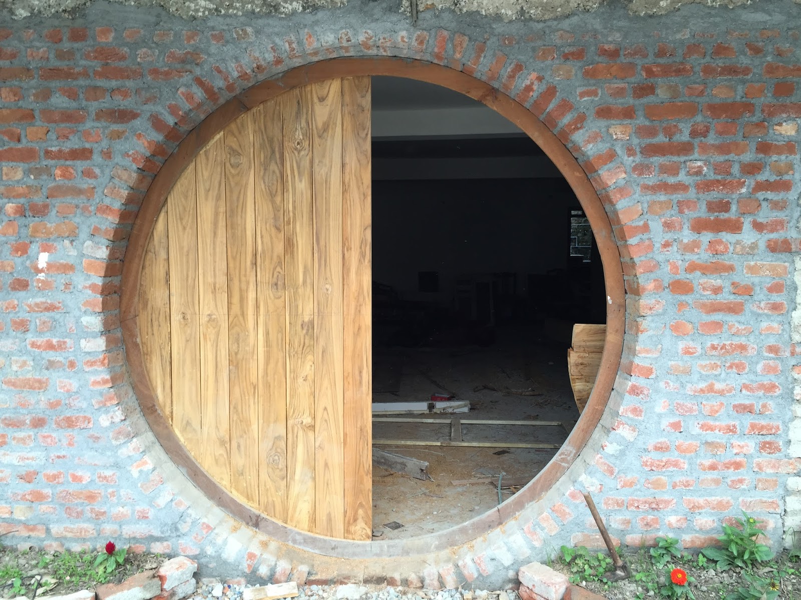 Hobbiton Style Circular Door