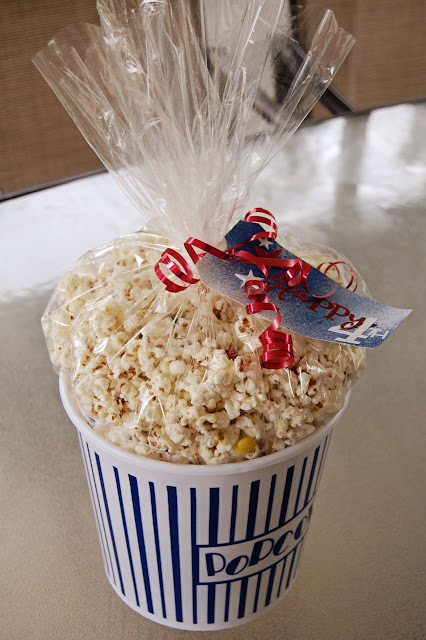 kristy.makes: recipe: white chocolate popcorn with m&ms