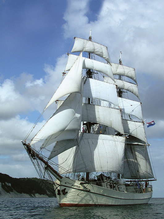 LA GOMERA ISLAND (Canary Islands): Tall ship 'Astrid' which sank off ...