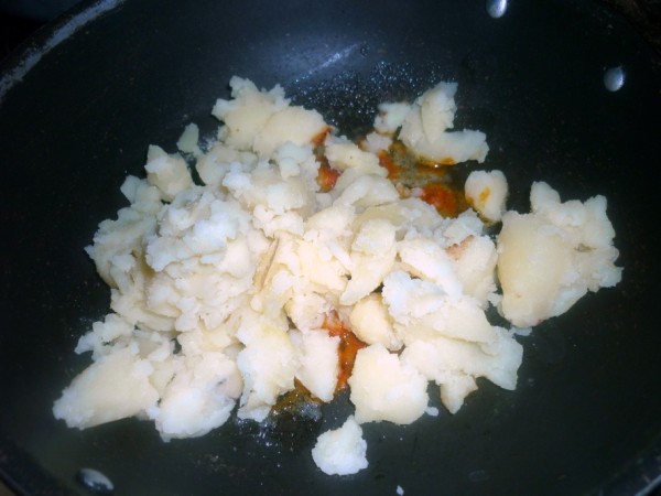 Panch Phoran Aloo | Potatoes tempered with Panch Phoran