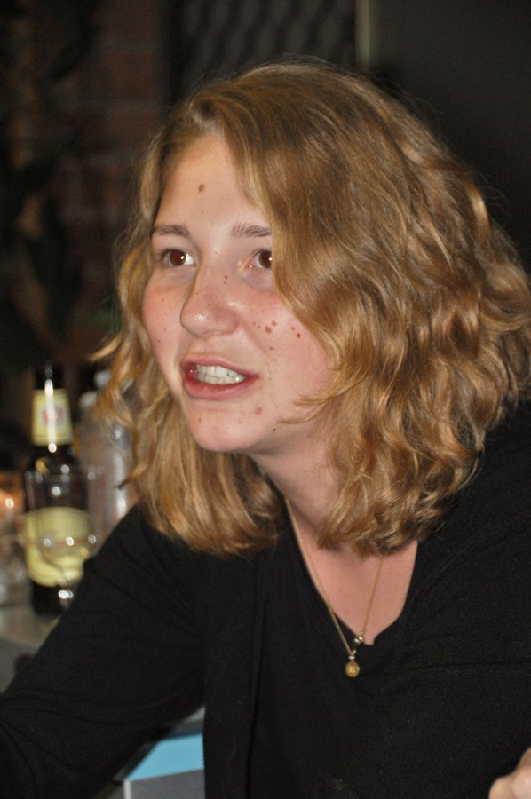 Lathams News: PLAYING "PAKKELEG" - A DANISH CHRISTMAS GAME