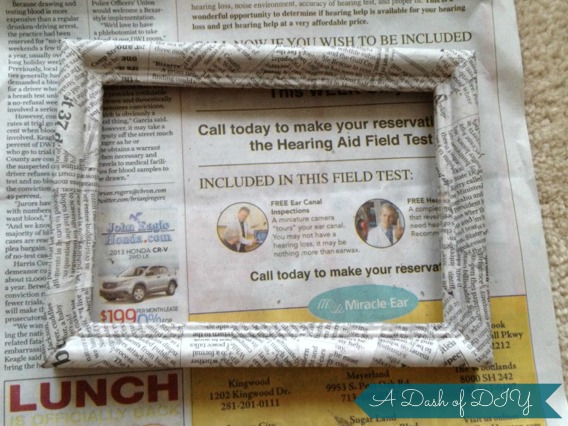 A Dash of DIY: DIY Newspaper Frame