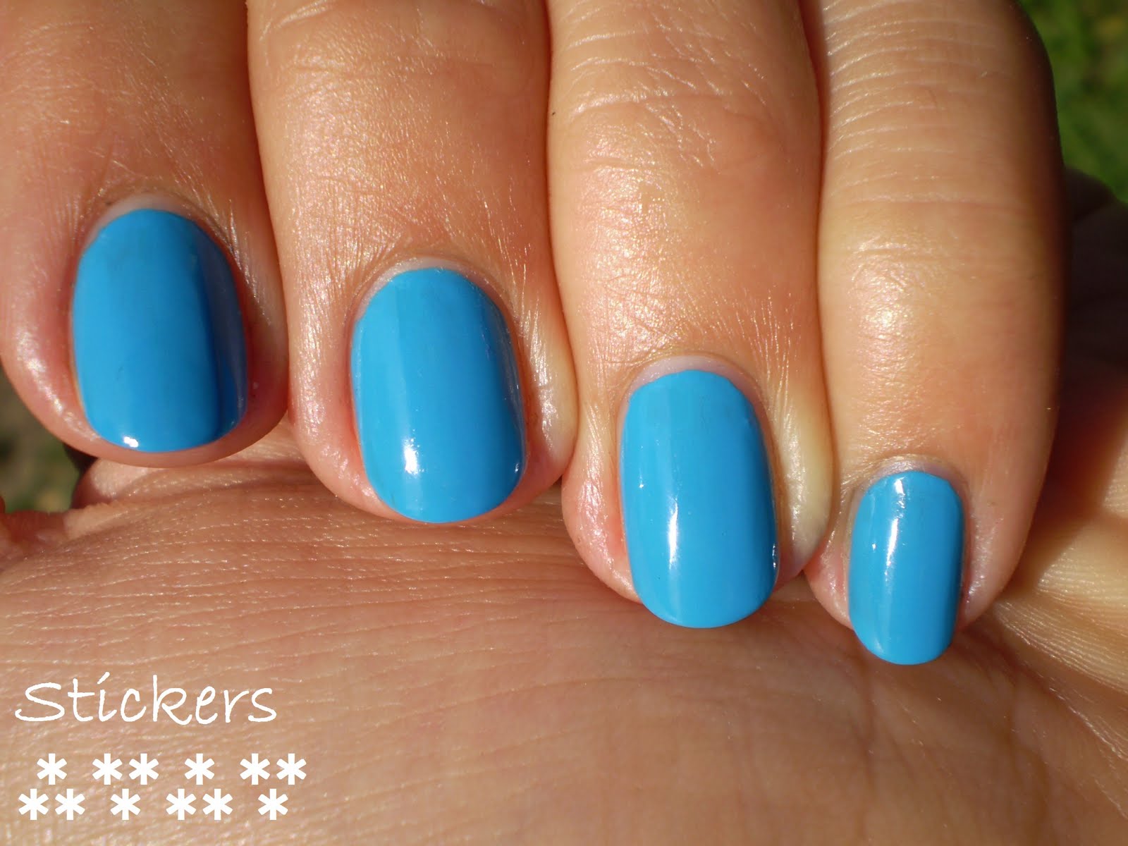 Nails, wanted!: New Age Blue