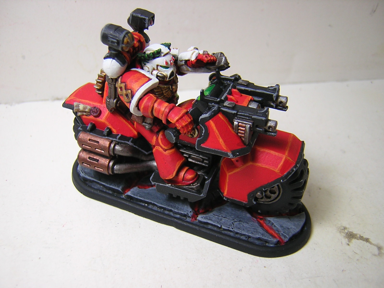 Warhammer 40k Orks (and more): Showcase: Blood Angels Sanguinary Priest ...