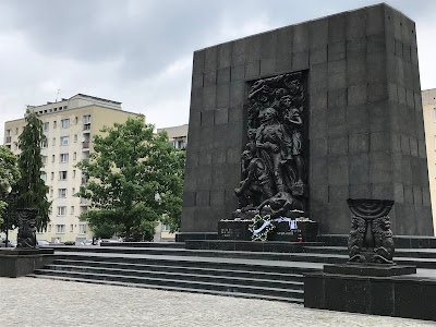 Dee at the Carlton: Remembering Warsaw, 74 years later