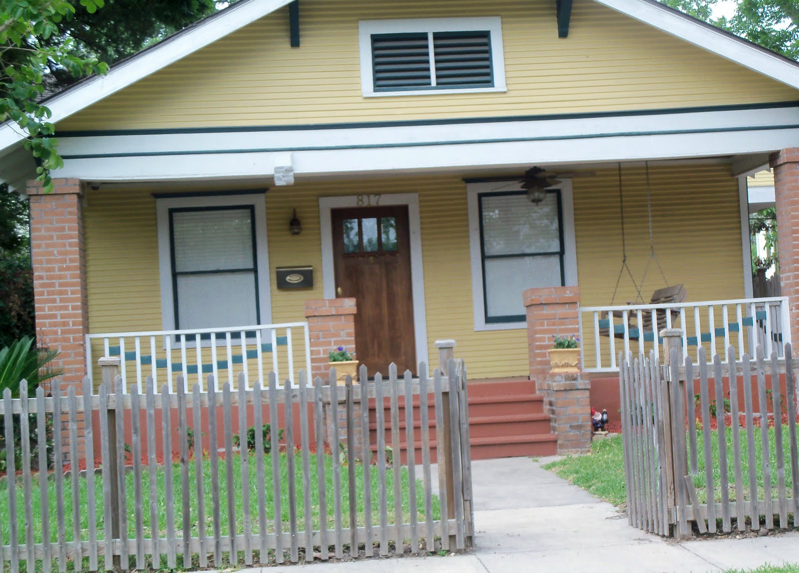 SUSAN'S COLORFUL LIFE: Colorful Yellow Houses