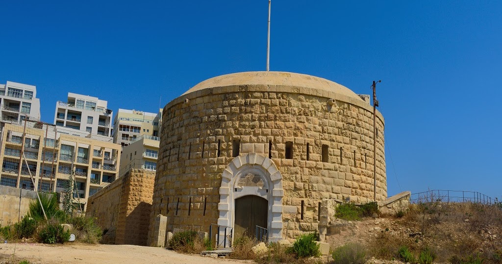 Esoteric Eric: In Accordance with Ordinance : Fort Tigne, Sliema, Malta