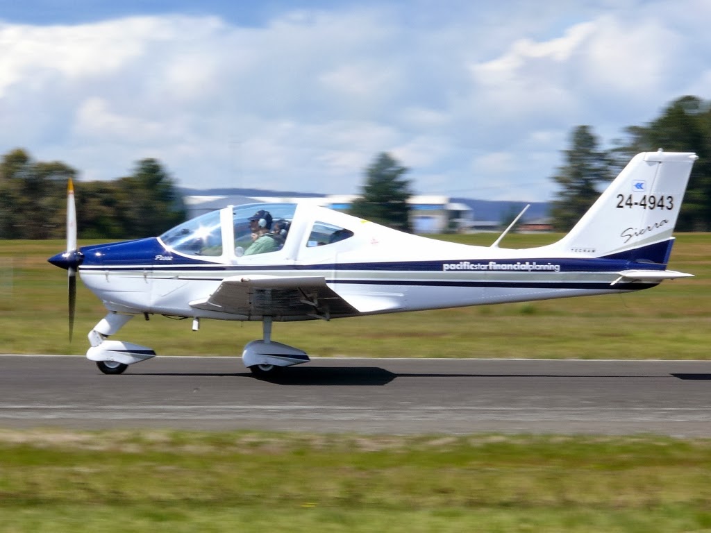 Aviation Enthusiast: FEMALE PILOT- THE DREAMS WE FLY (RACHEL MCBURNEY)