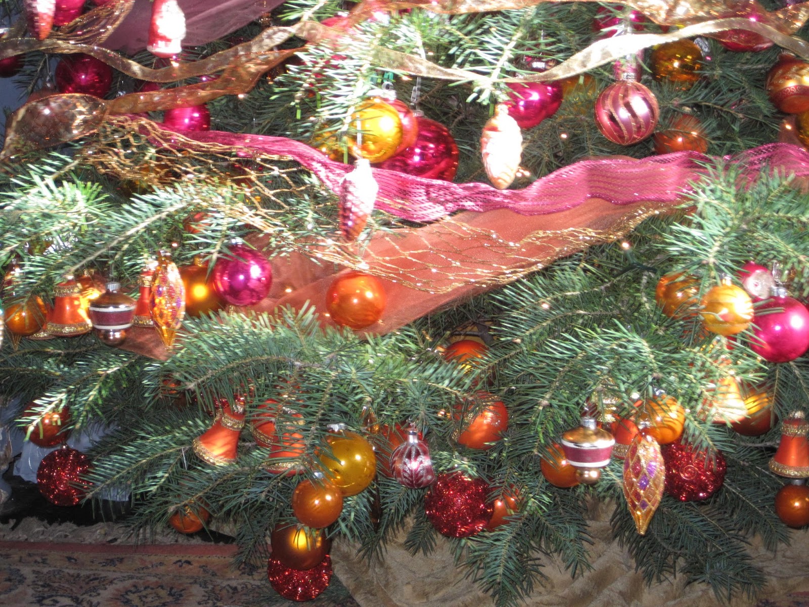 THE ART OF JUNE: OUR HOLIDAY SEASON...