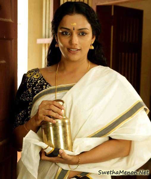 Mallu Actress Swetha Menon: Hot Swetha Menon in Rathinirvedam Photos