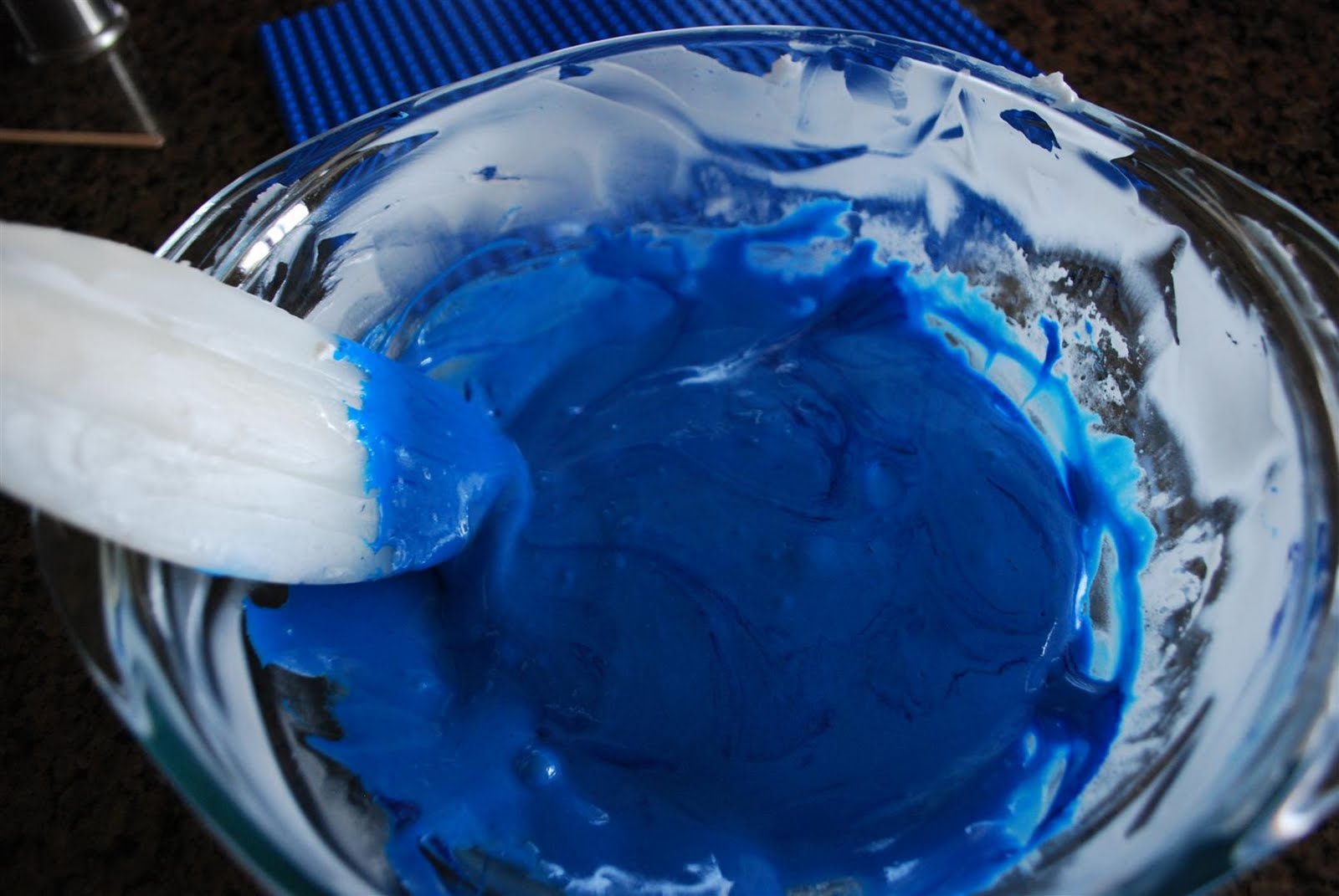 craftyc0rn3r: Marshmallow Fondant