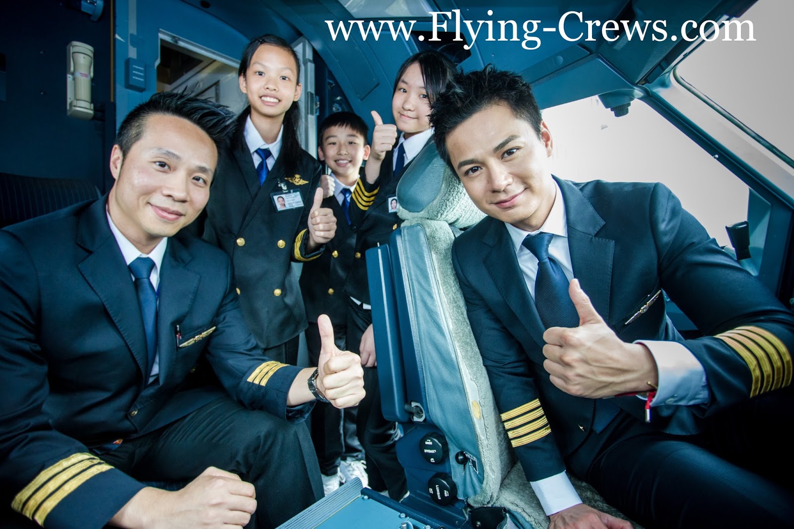 Airlines, Jobs for Pilots and Flight Attendants / Cabin Crew, Interview ...