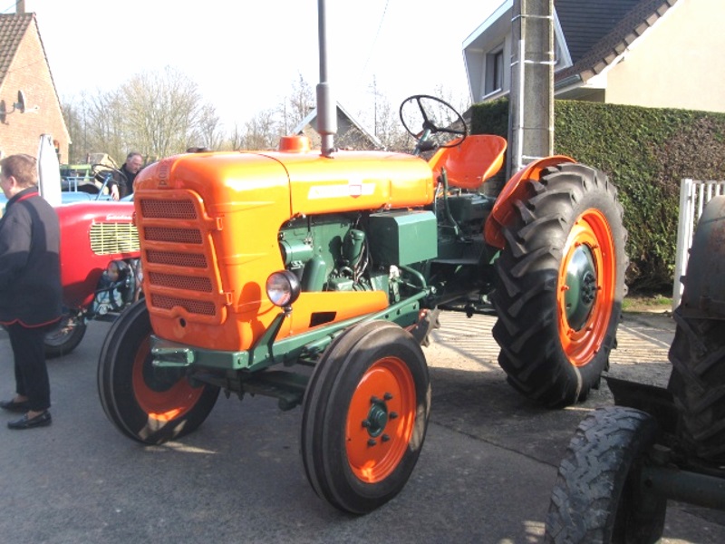 Tractores en 1:43 - TALLER EL " 22": SOMECA SOM 40 H (1961)