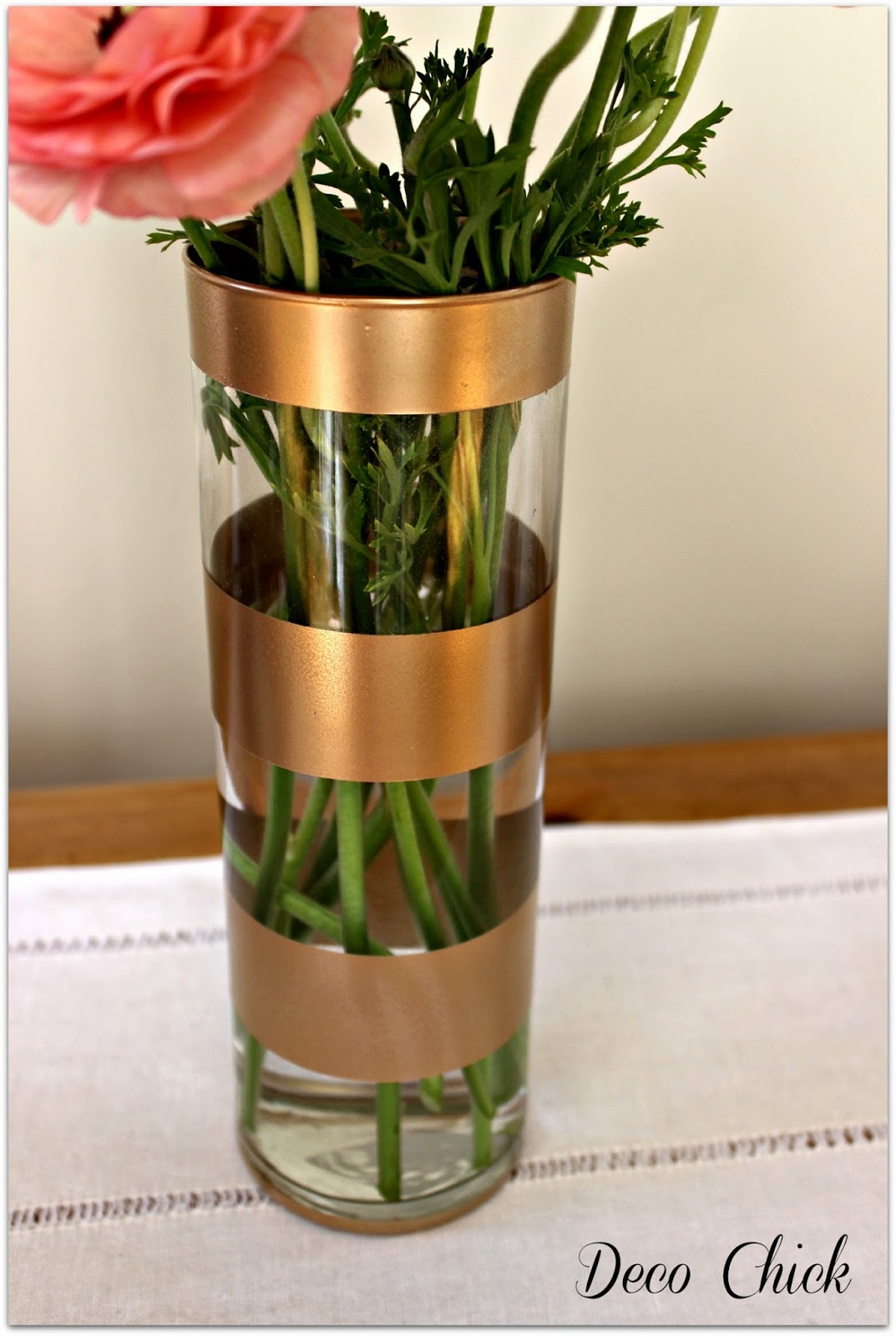 Deco Chick: Easy DIY Gold Vase