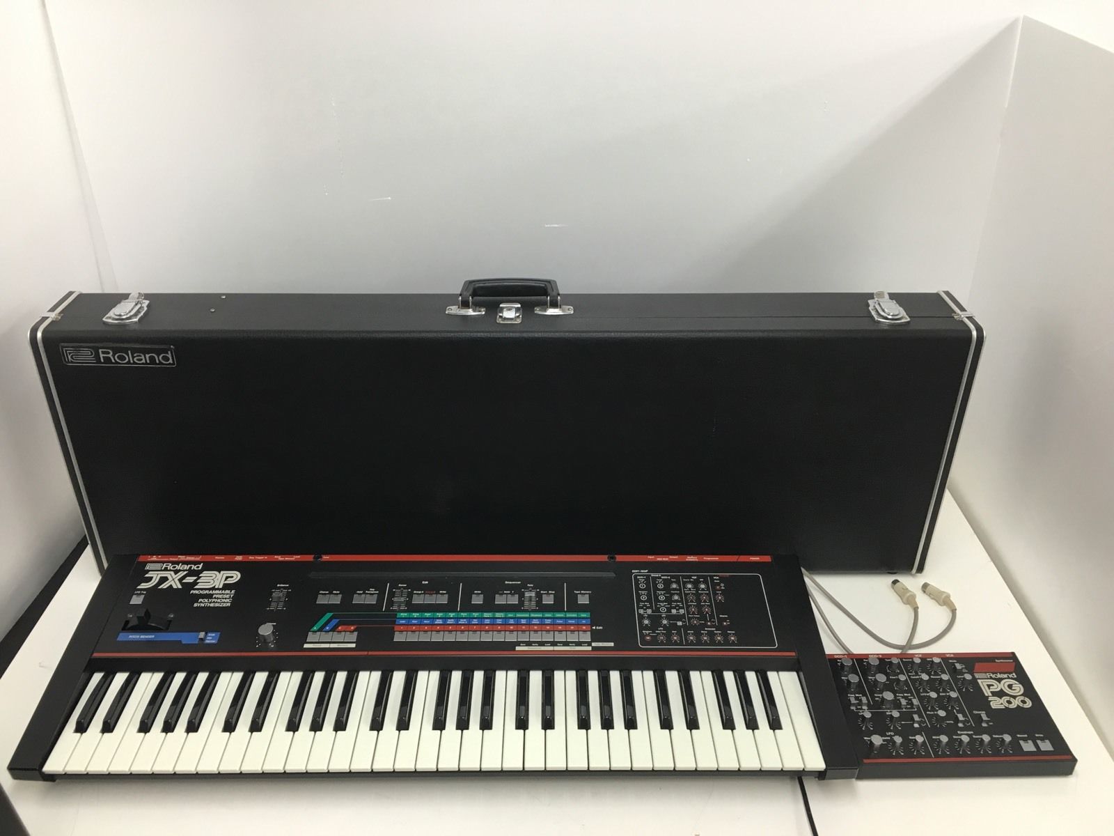 MATRIXSYNTH: Roland JX-3P Synthesizer and PG200 programmer in Original ...