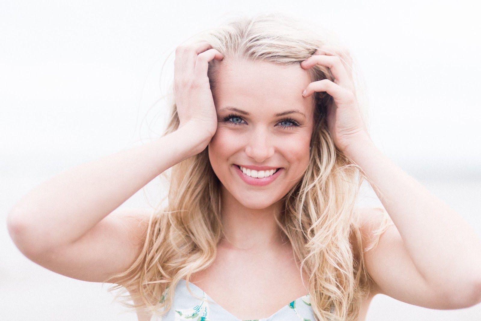 PageantLIVE Red Carpet Highlight: Phoebe Collins, Queen Beauty New ...