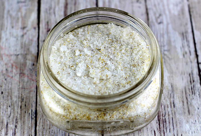 Green Tea and Peppermint Bath Salt Recipe - Everything Pretty