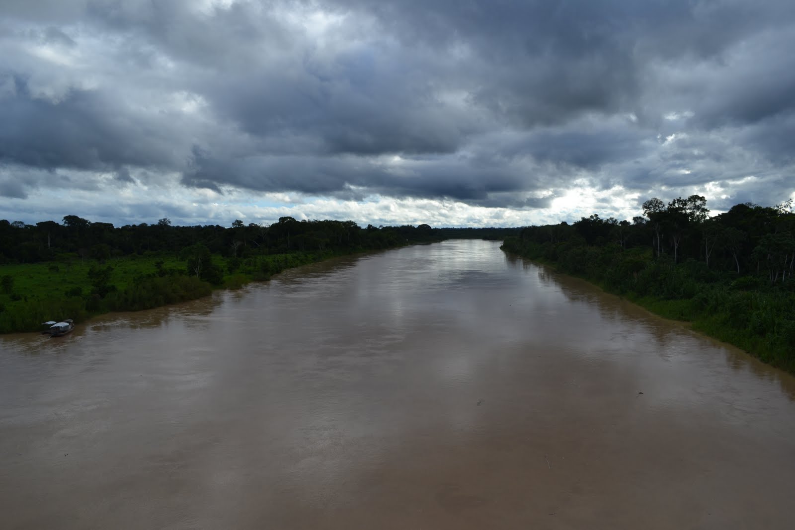 PURUS ON LINE: Foto imagem: Rio Purus transbordante