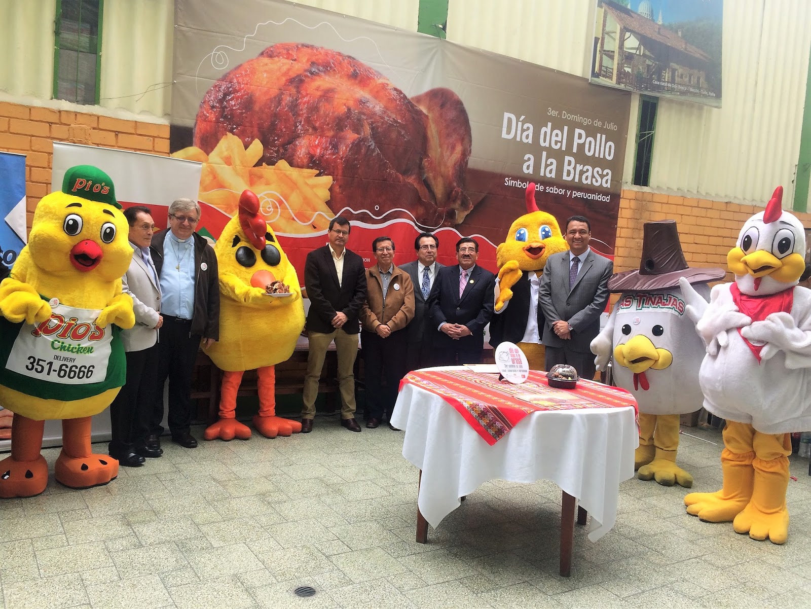 MAP La Revista: MINAGRI Y APA CELEBRAN DIA DEL POLLO A LA BRASA