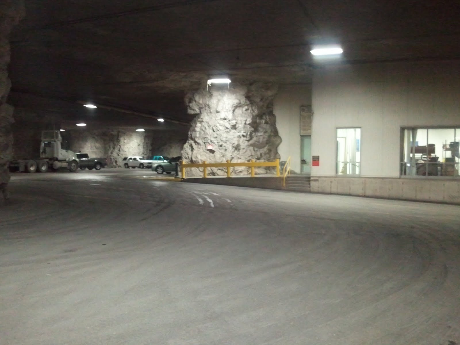 Tom's Big Truck Driving Adventure!: Carthage Underground