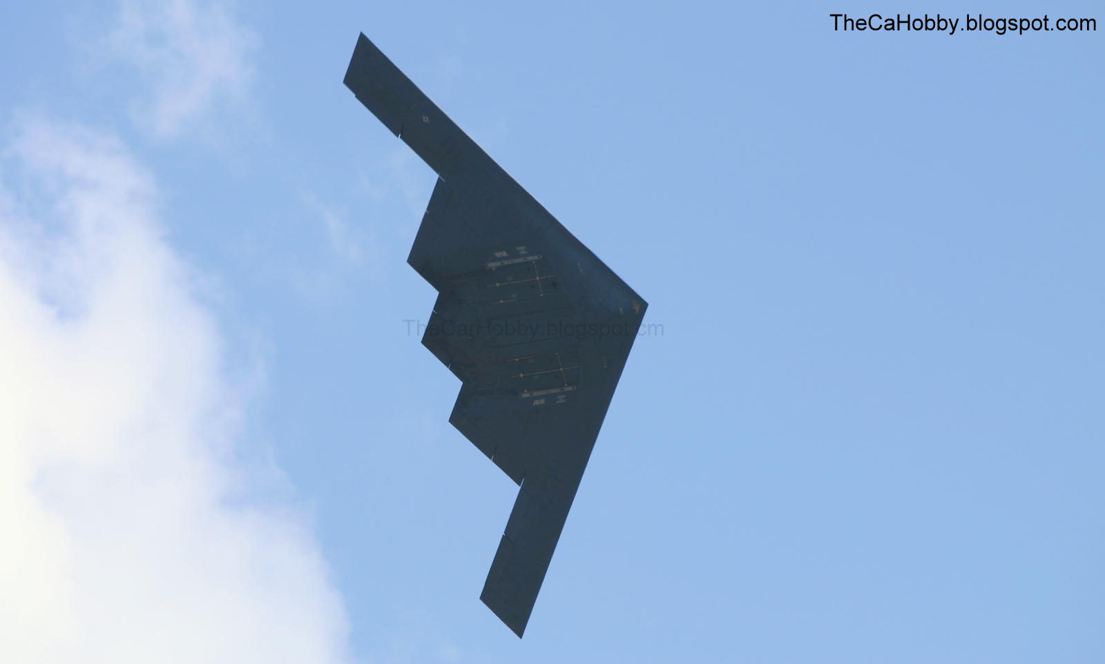 The Car Hobby: Spotted - B-2 Spirit Flying Wing