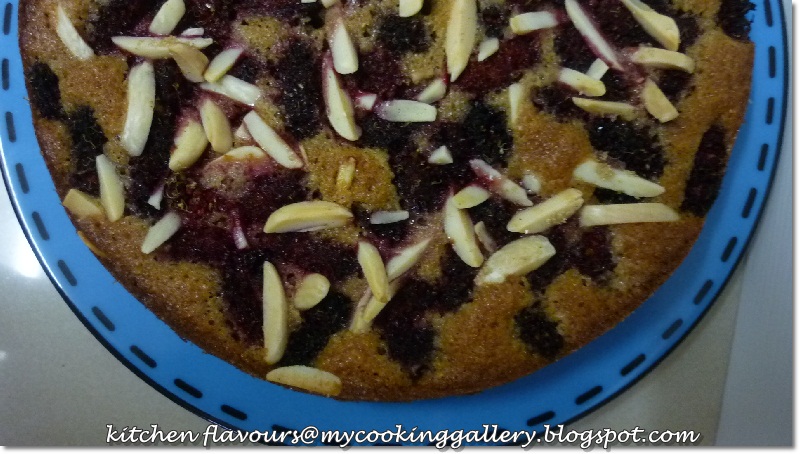 kitchen flavours: THB : Mulberry-Almond Cake